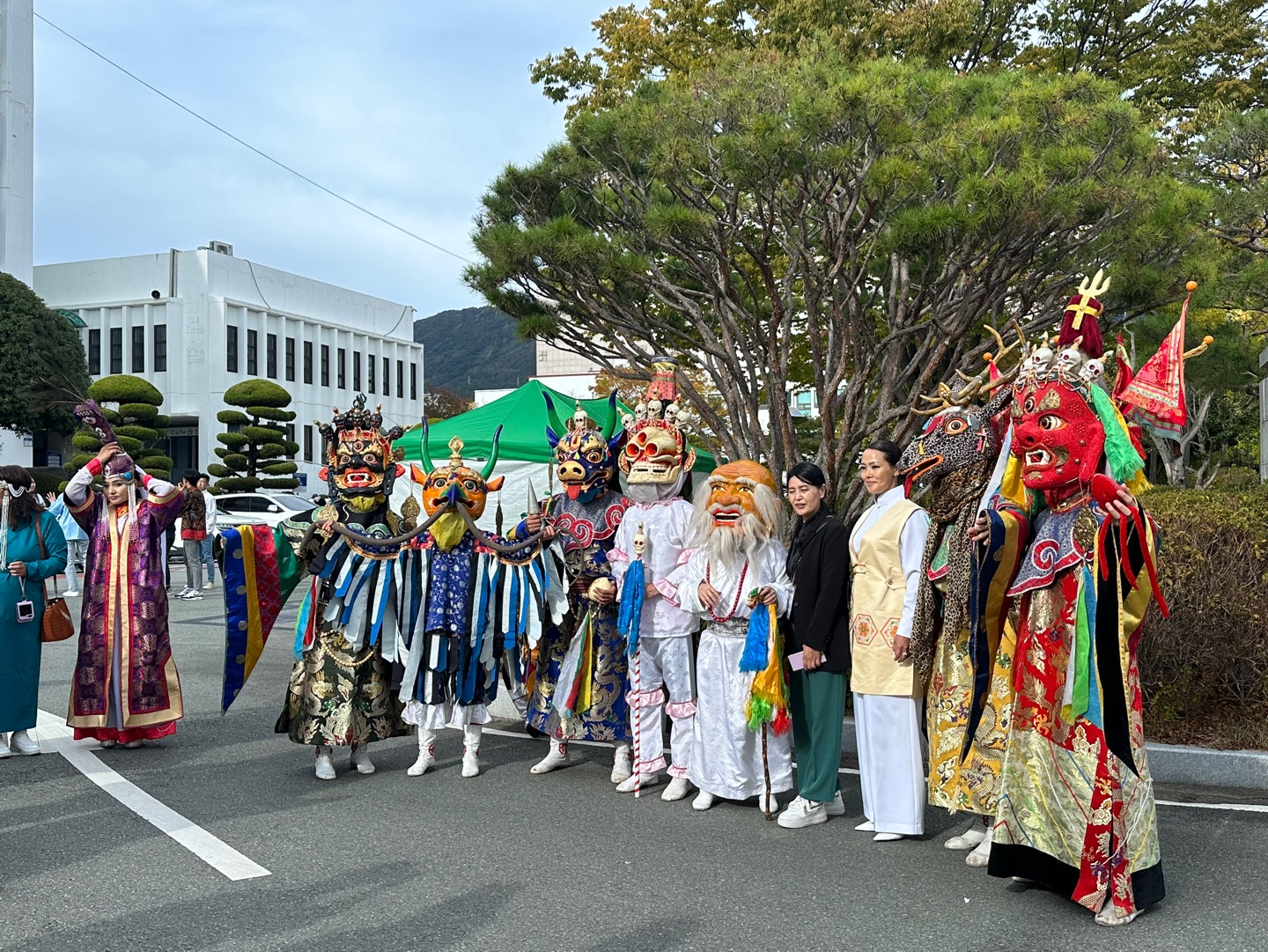 맘프 사진 갤러리 2023 - 몽골_퍼레이드