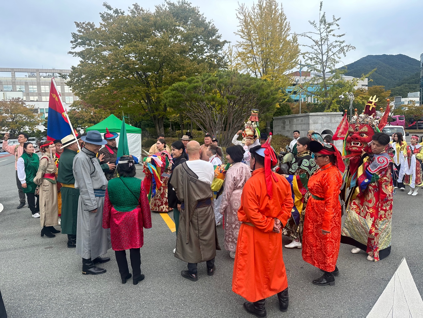 맘프 사진 갤러리 2023 - 몽골_퍼레이드